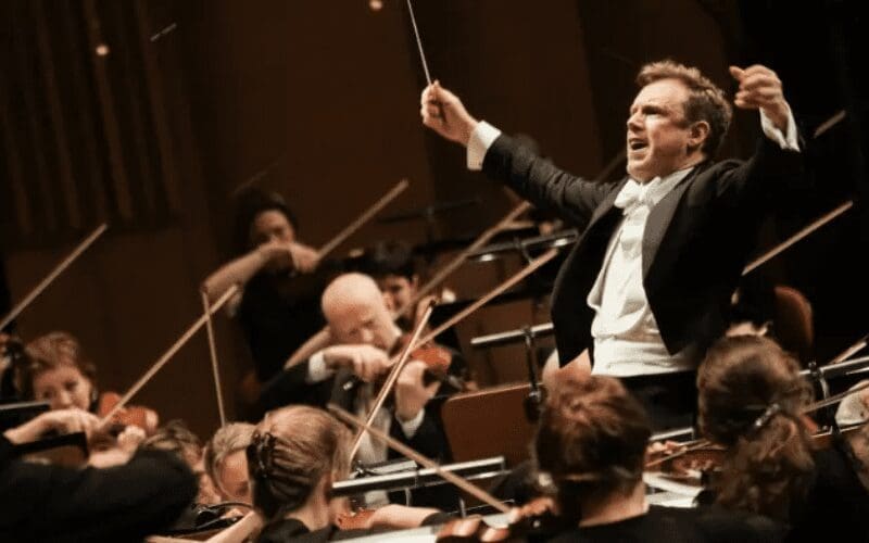 Music Conductor | What Does A Conductor Do | Мusic Gateway
