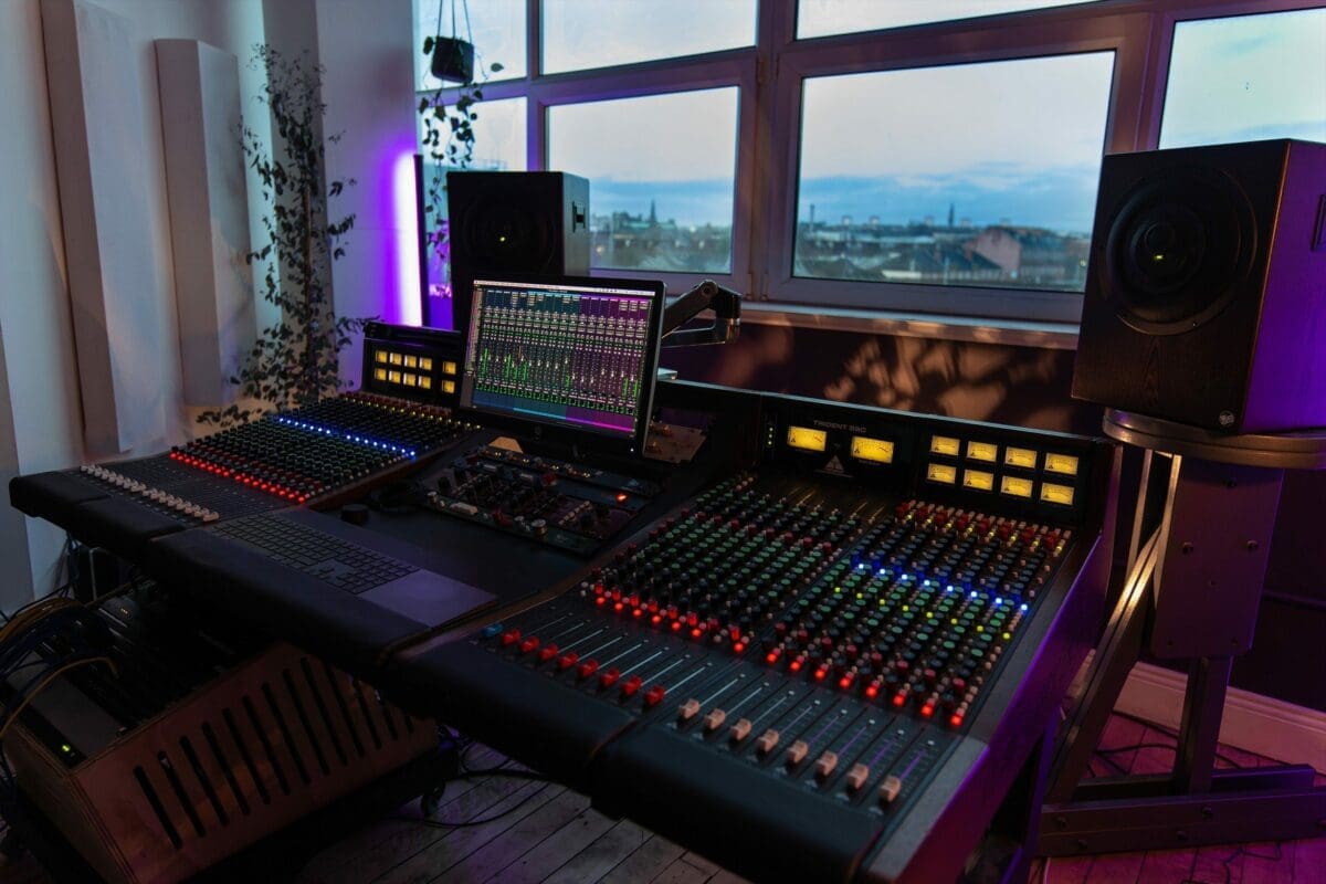 deuce studio glasgow